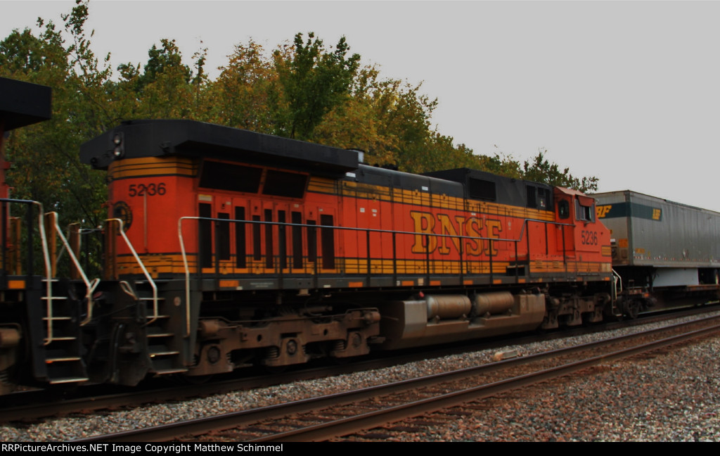 BNSF 5236